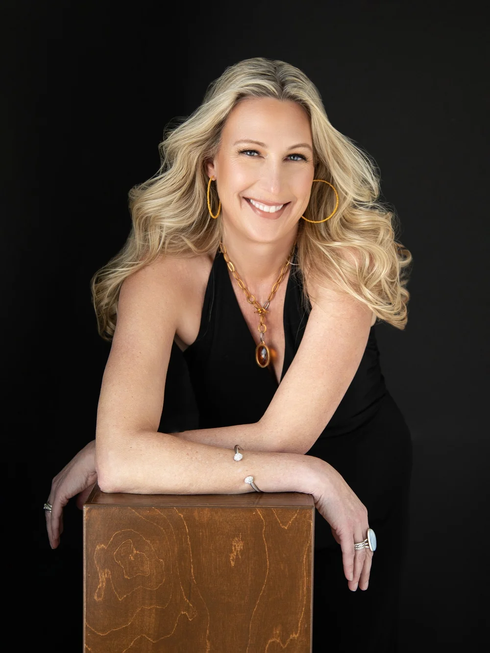 Modern Headshots / Women — Hande Gurdogan Photography