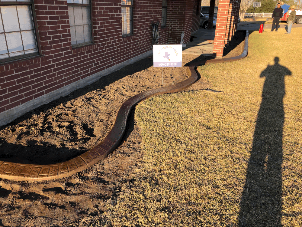 Decorative Landscape Curbing — Concrete Landscape Curbs and Borders