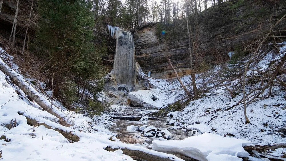 11 Wheelchair Accessible Waterfalls in Michigan (With Map) — Mi Roadtrip