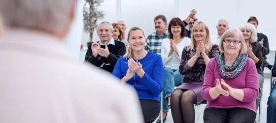 AndyPrep · SAT학원 · 미국대학 컨설팅 - 보청기 끼고 강의 듣는다…85개 美대학 반긴 백발의 학생들