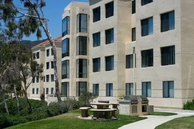 AndyPrep · SAT학원 · 미국대학 컨설팅 - UC 기숙사 부족사태 심각