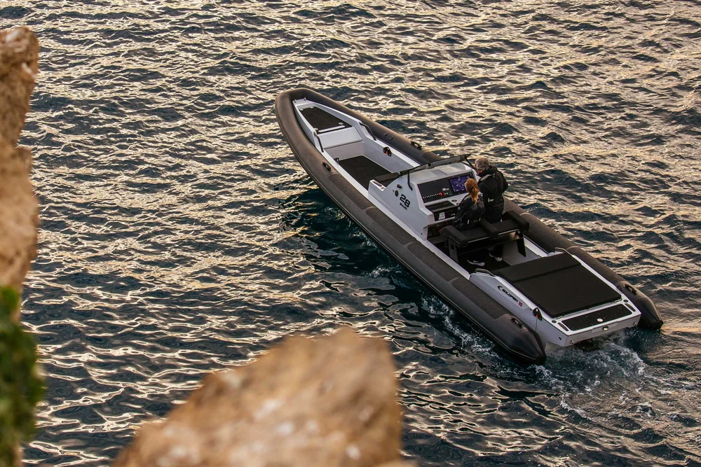 Goldfish 28 Bullet | Plain, lightweight and highly technical — Goldfish ...