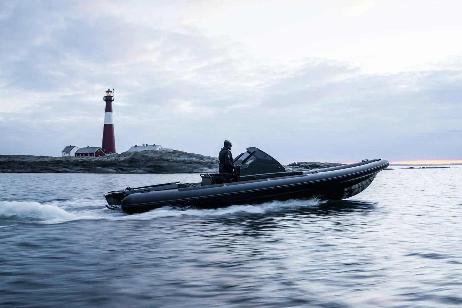 Rib Boat and Center Console Boat Manufacturer | Goldfish Boat