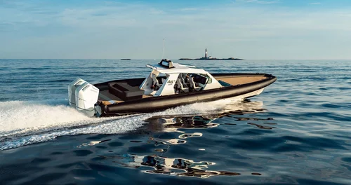Goldfish 46 Bullet | Pure power and driving pleasure — Goldfish Boat