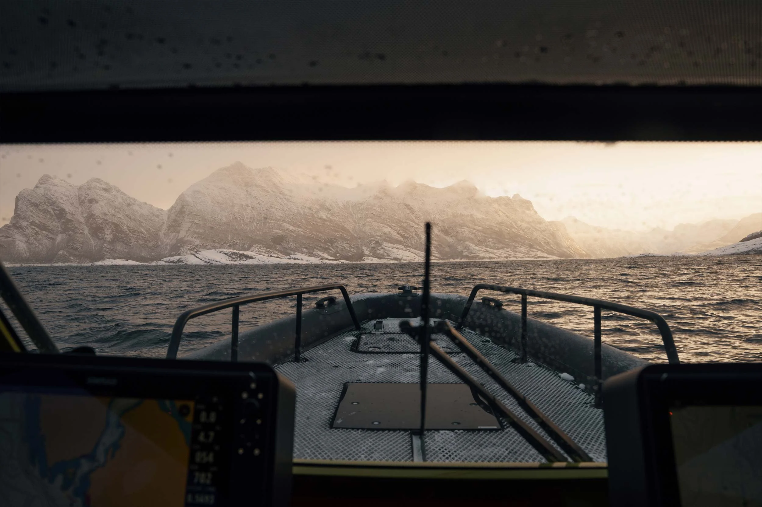 Goldfish X10 | Built for extreme conditions — Goldfish Boat