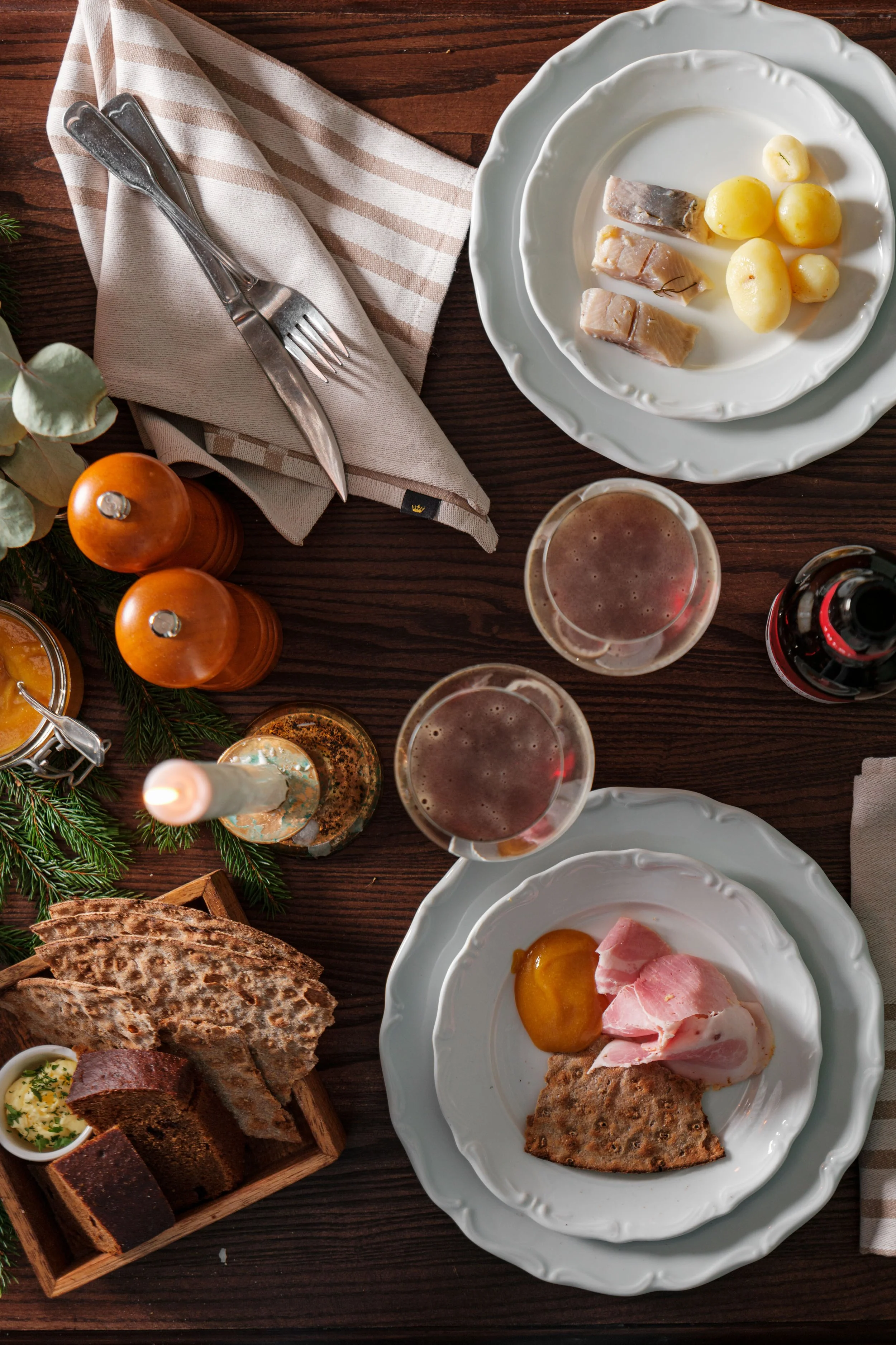 Klassiskt Traditionellt Julbord i Söderort — Gamla Enskede Matbod