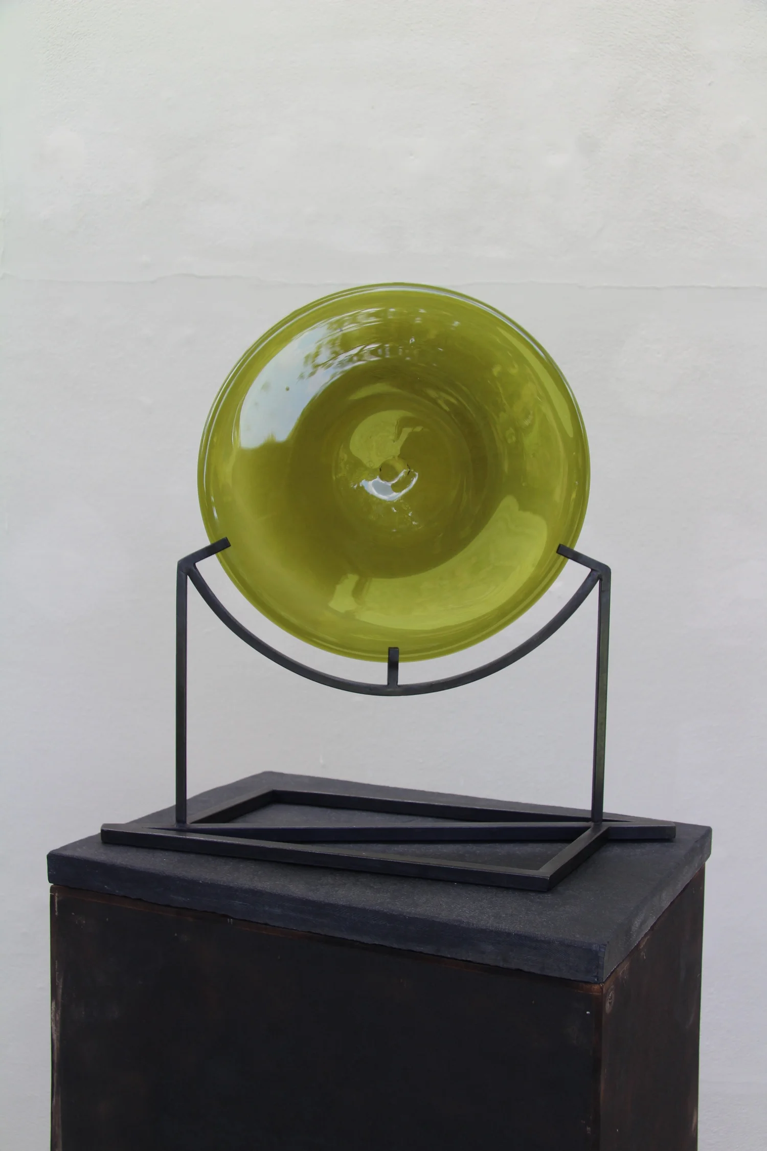 Abigail Reynolds I Works in Glass — NewArtCentre.