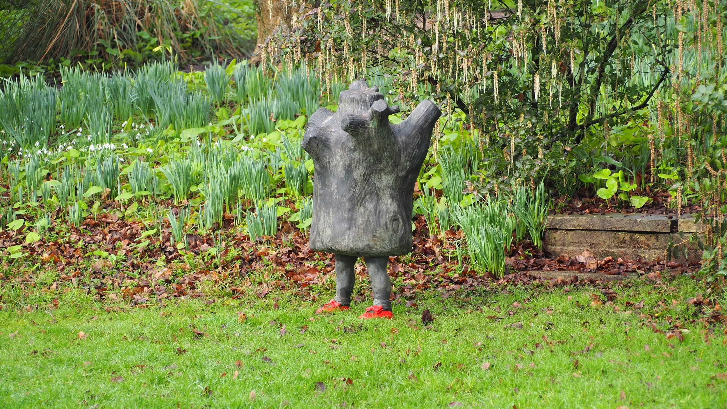 Artist Page | Laura Ford — NewArtCentre.