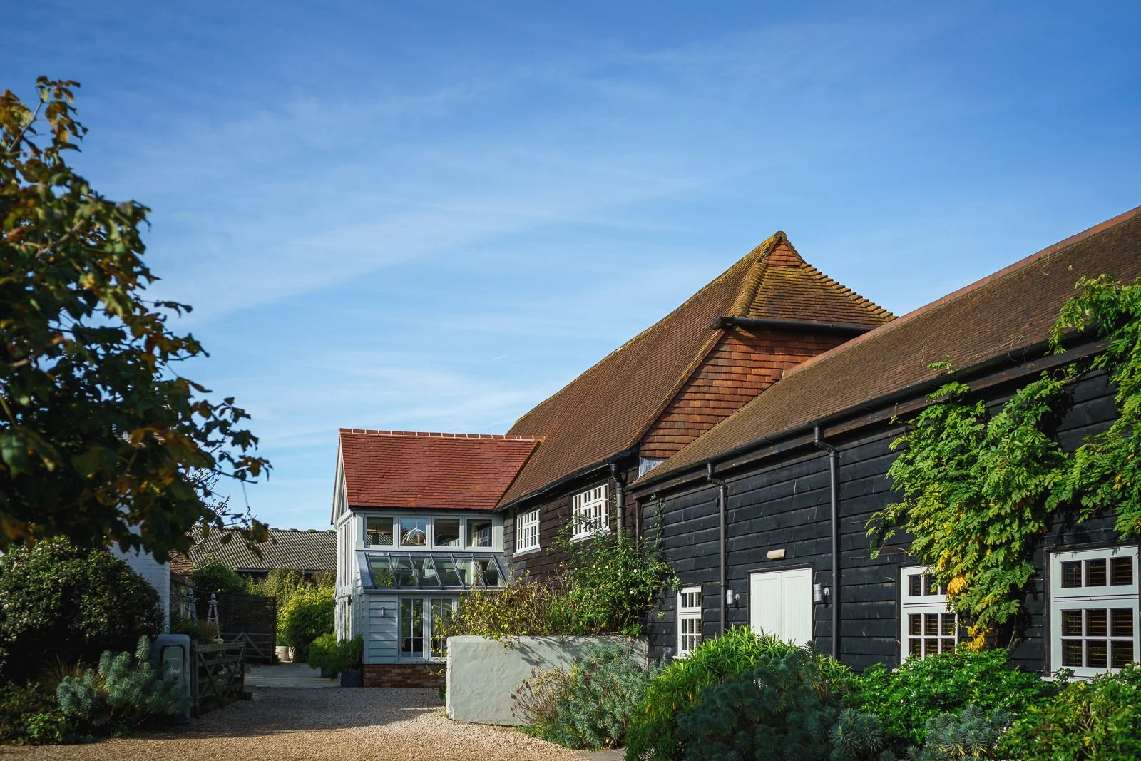 Wedding flowers at Gate Street Barn — Hayloft Floral