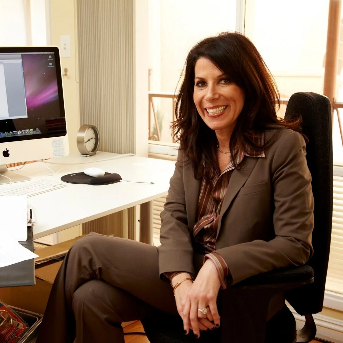 About Robin — Contact Robin