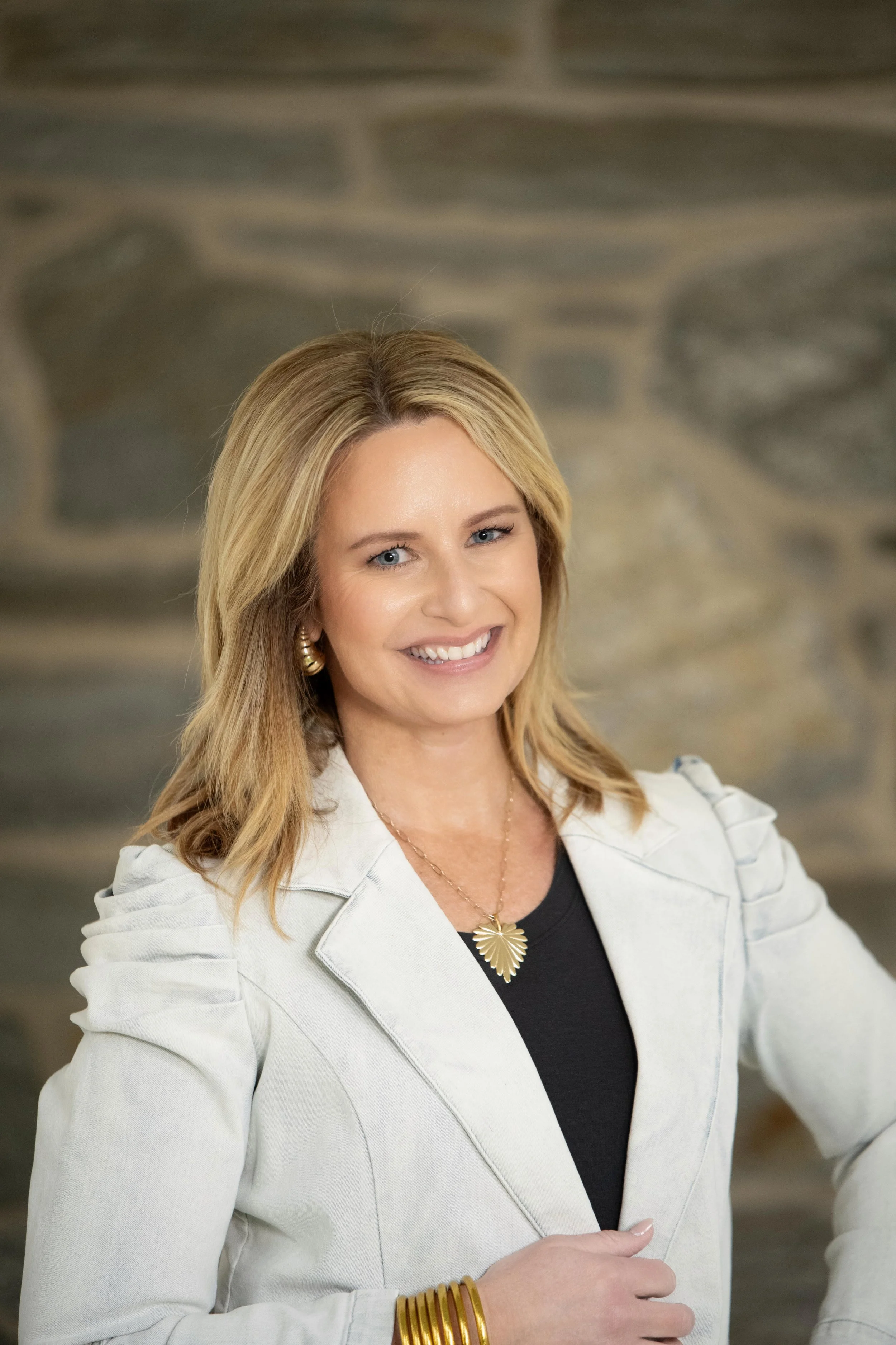 About | Discover Your Next Home Today — Sara Friel Olender