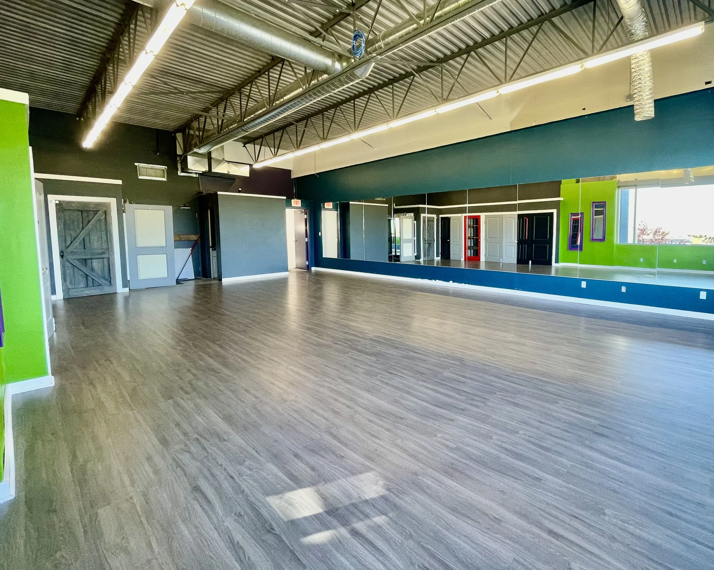 Studio Space for Rent in Sherwood Park - Infinite Eye Photography