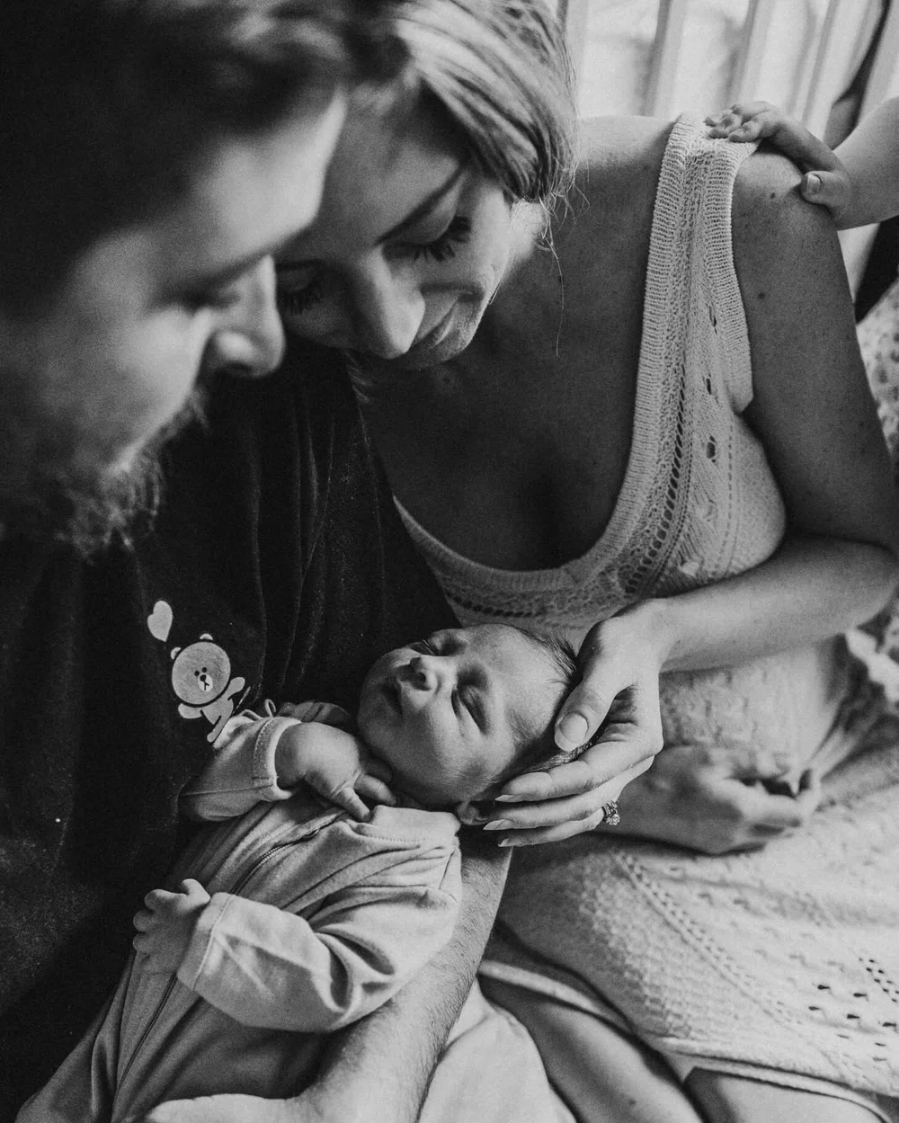 Lifestyle Newborn Photography: Celebrating Love and New Beginnings ...