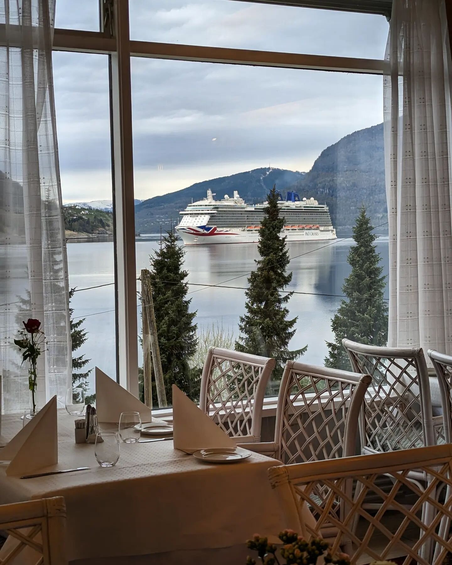 Olden Fjordhotel | Booking | Hotell, Restaurant, Bar i Olden, Stryn