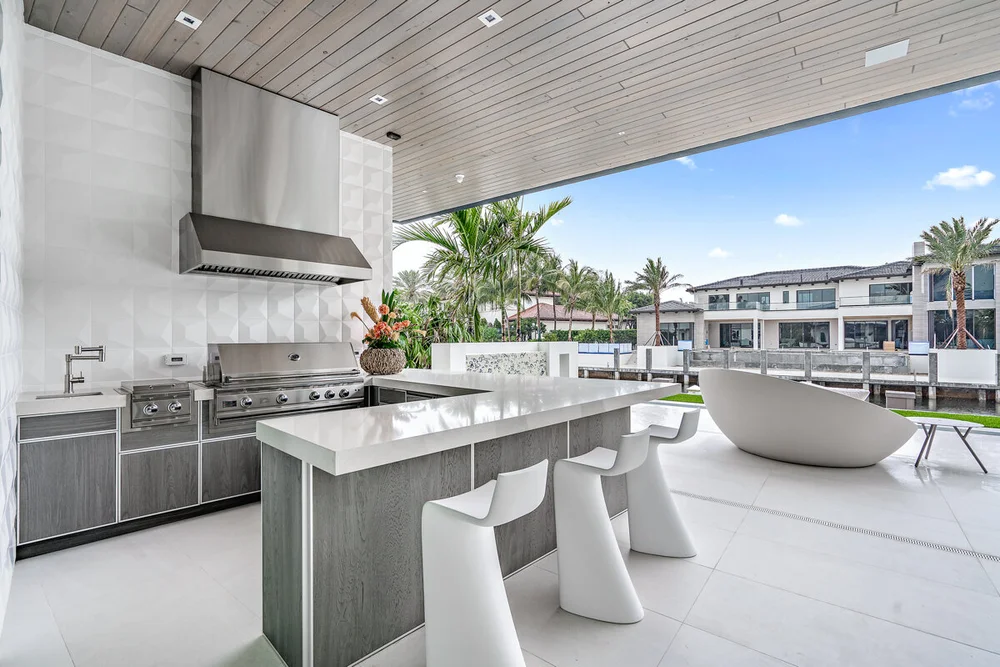 South Florida Outdoor Kitchen Design Contractors — Flōridian