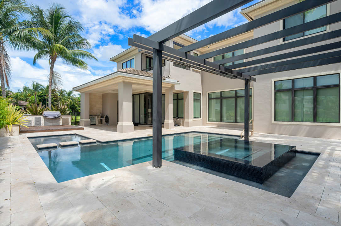 Custom Swimming Pools in South Florida — Flōridian