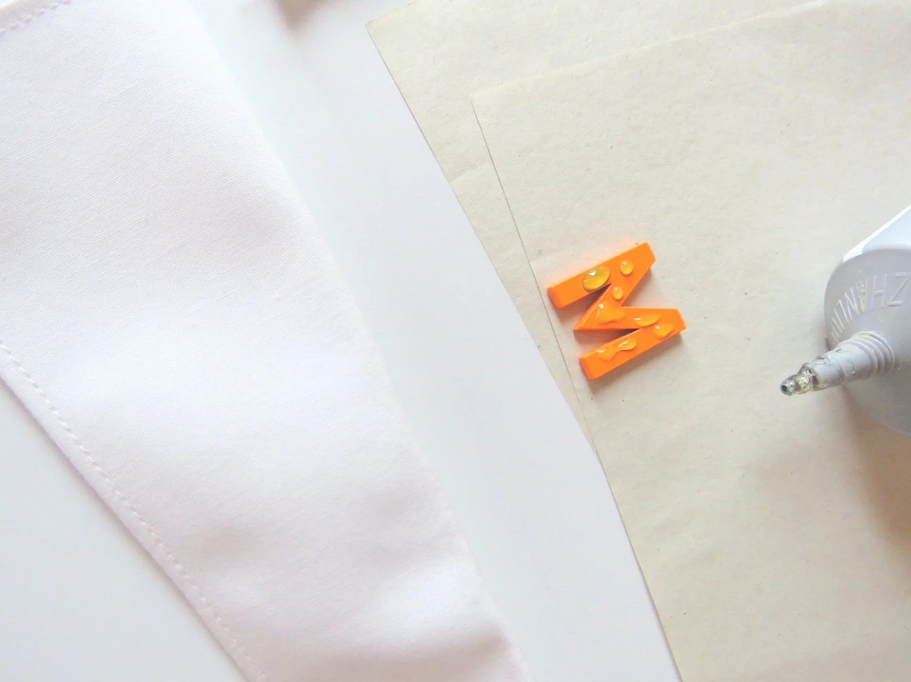 EXPRESS YOURSELF CUSTOM TYPOGRAPHY FASHION COLLAR DIY-spice it up with dori