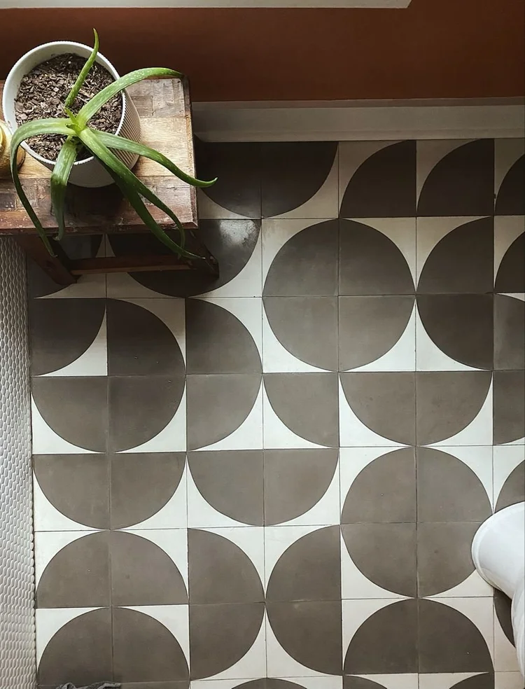 Ideas for decorating the downstairs loo | Kate Wiltshire Design