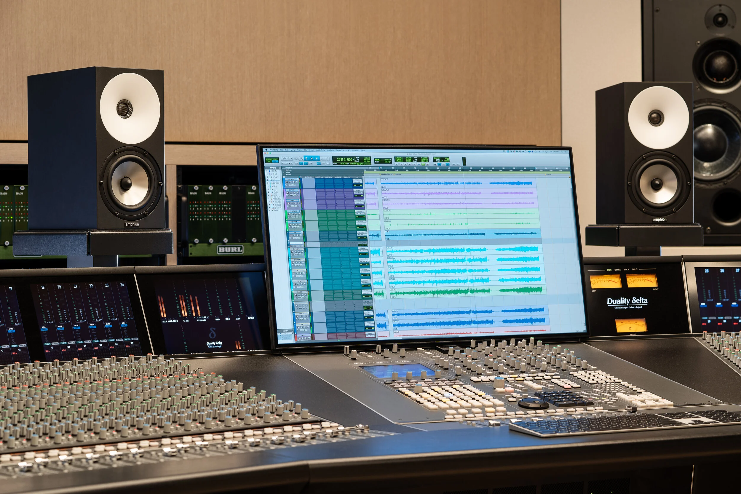 Space Lab Systems - LIFT Motorized Speaker Stand