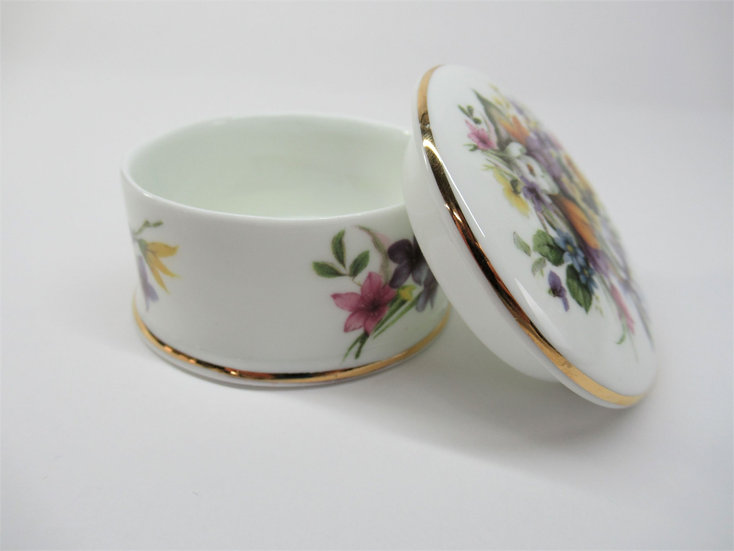 Vintage Genuine Limoges France Porcelain Art Trinket Box. — Rosie's ...