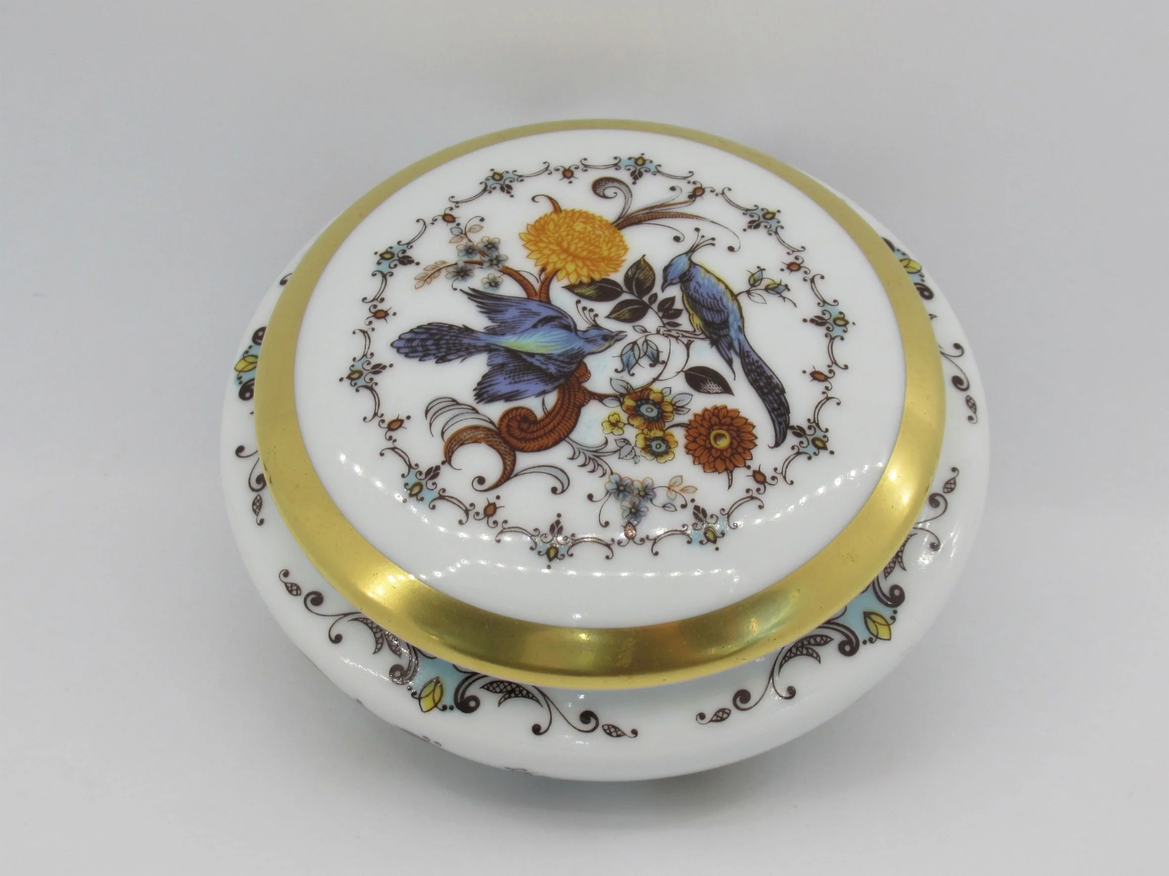 Rosie's Vintage & Nik Naks