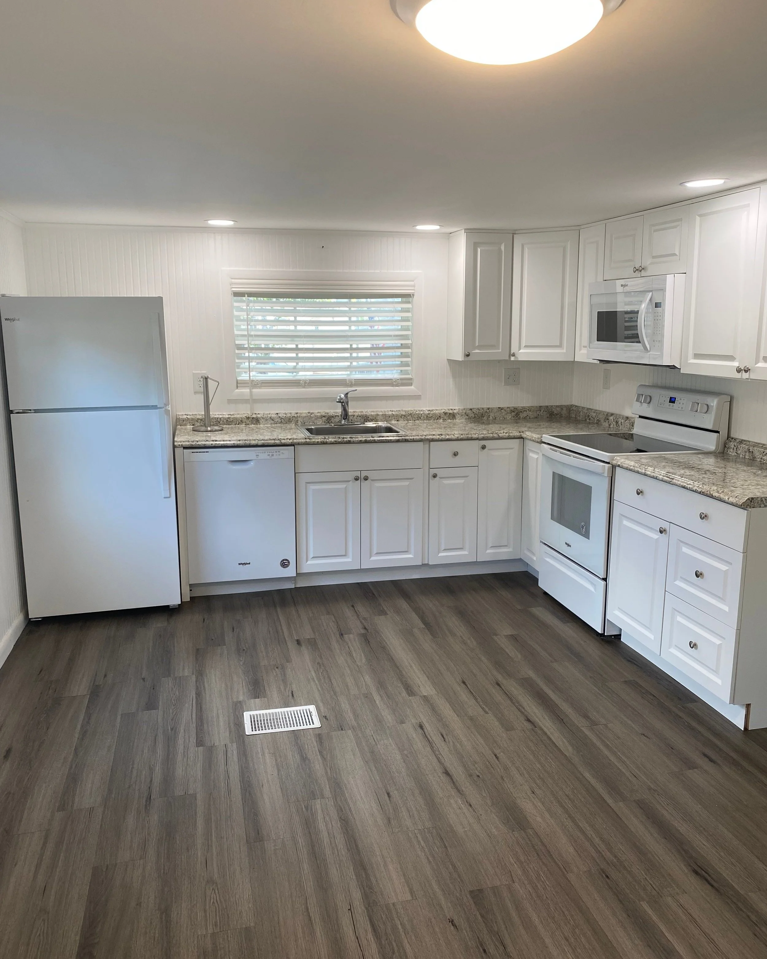 Lauder Lakes Mobile Home Community