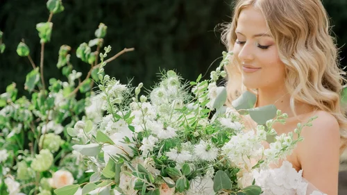 Wedding Florists - Bridal & Venue Flowers in Devon | Bloom Bloom