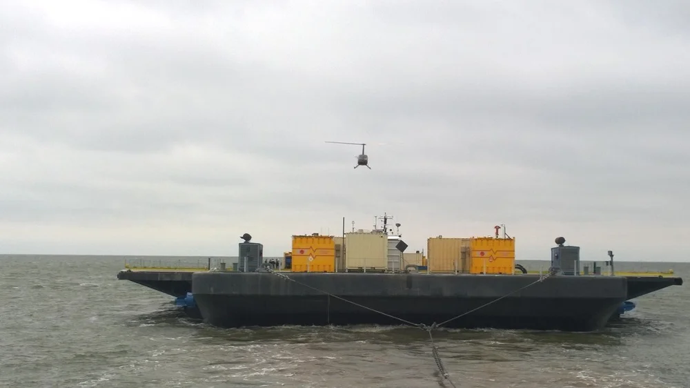 SpaceX Landing Barges "JRTI" and "OCISLY" — Ben Kellie