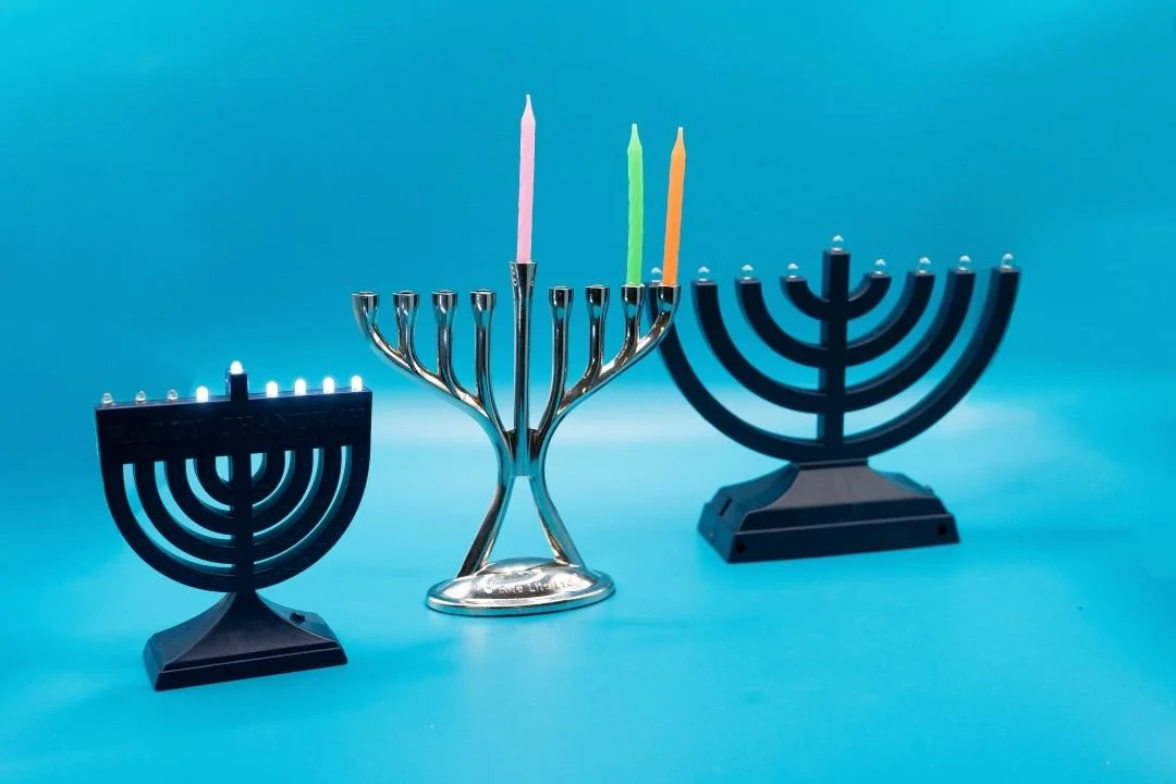 Why does a Hanukkah menorah have nine candles? — JewJu Box