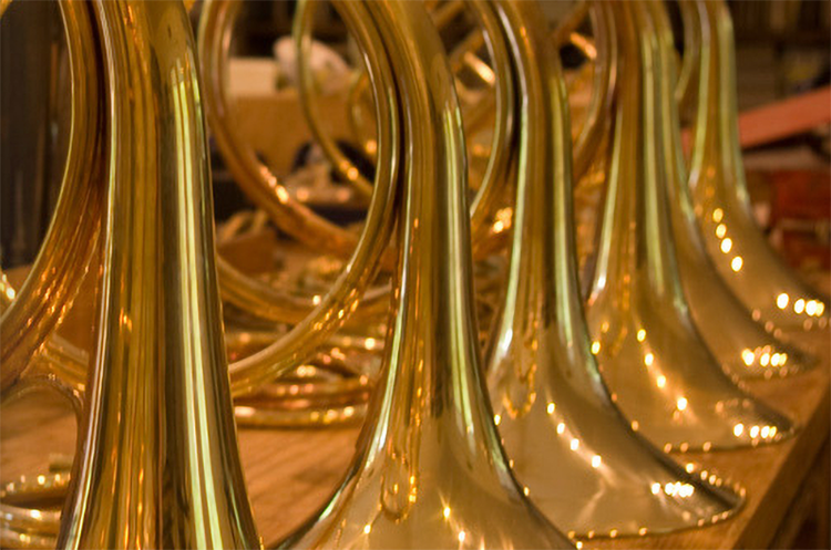 Natural Horns by Richard Seraphinoff