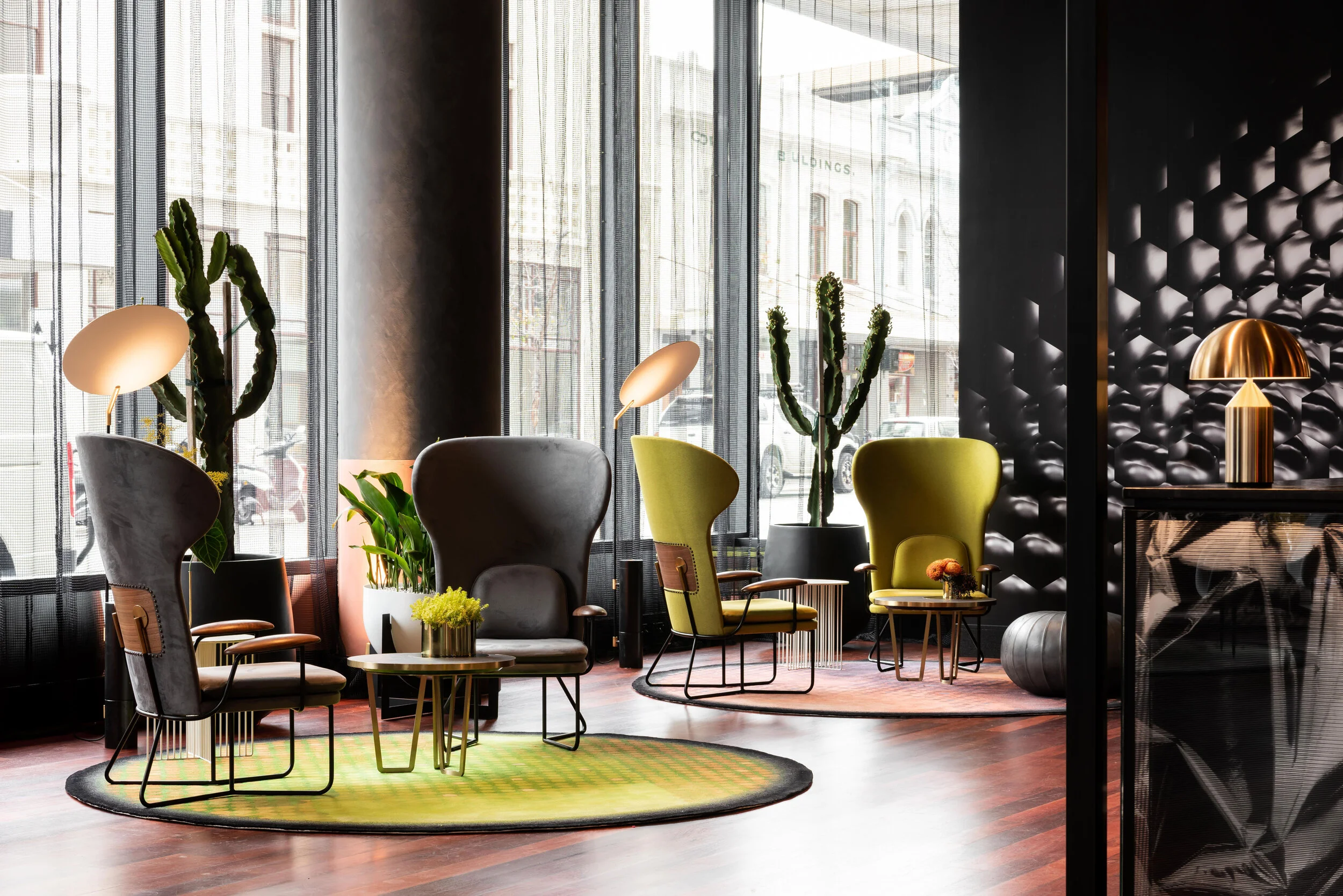 QT Perth — NIC GRAHAM & ASSOC.