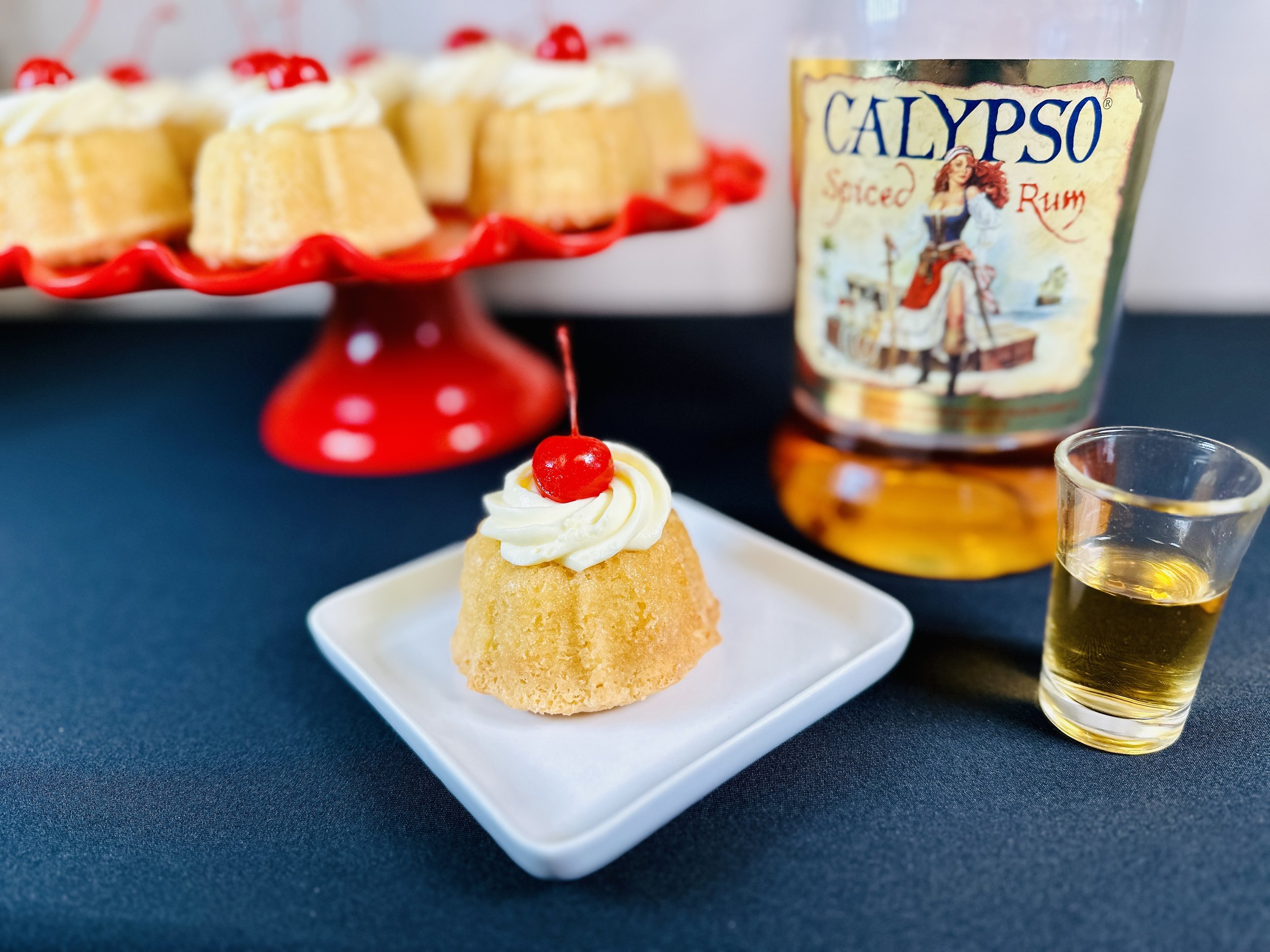 Mini Spiced Rum Cakes — Florida Academy of Baking