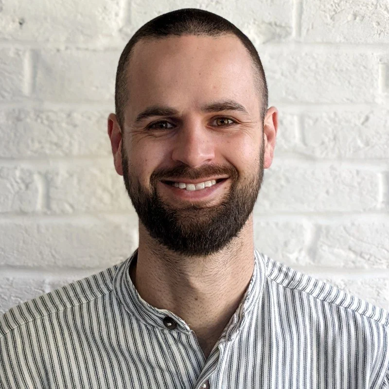 Flora Devlin · Product Coach