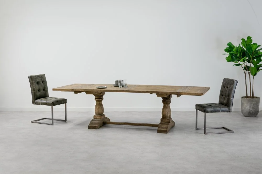 4 Reasons Why You Should Invest In An Extendable Dining Table