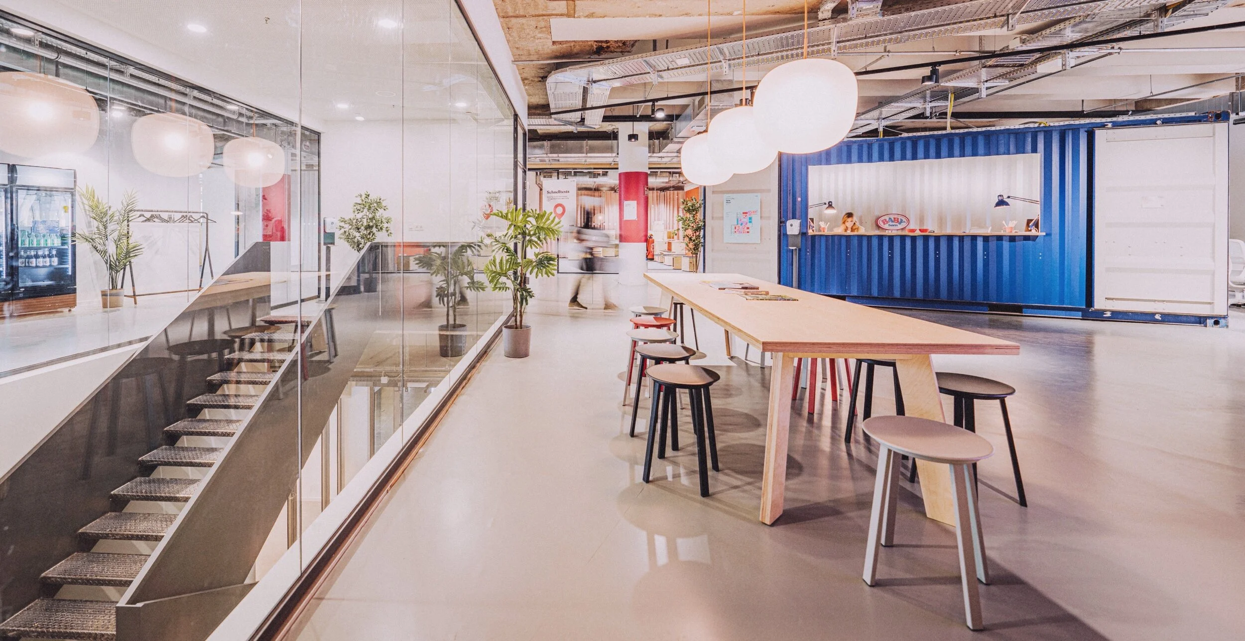 CORE- Coworking in Oldenburg: Buche Deinen Arbeitsplatz oder Büro bei uns!