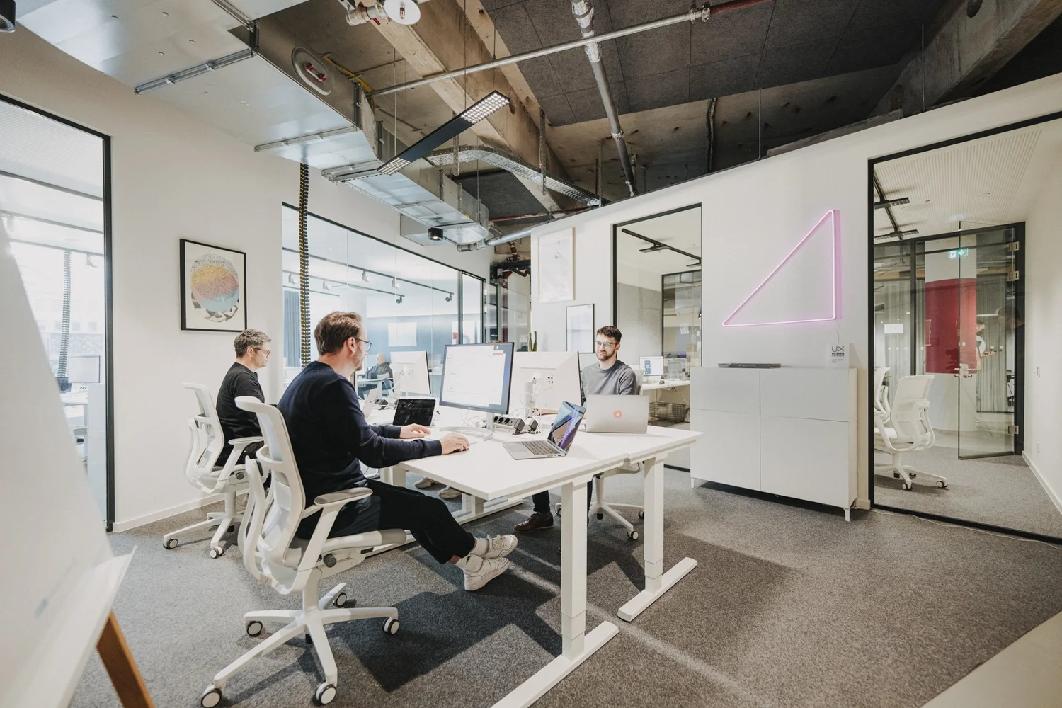 CORE- Coworking in Oldenburg: Buche Deinen Arbeitsplatz oder Büro bei uns!