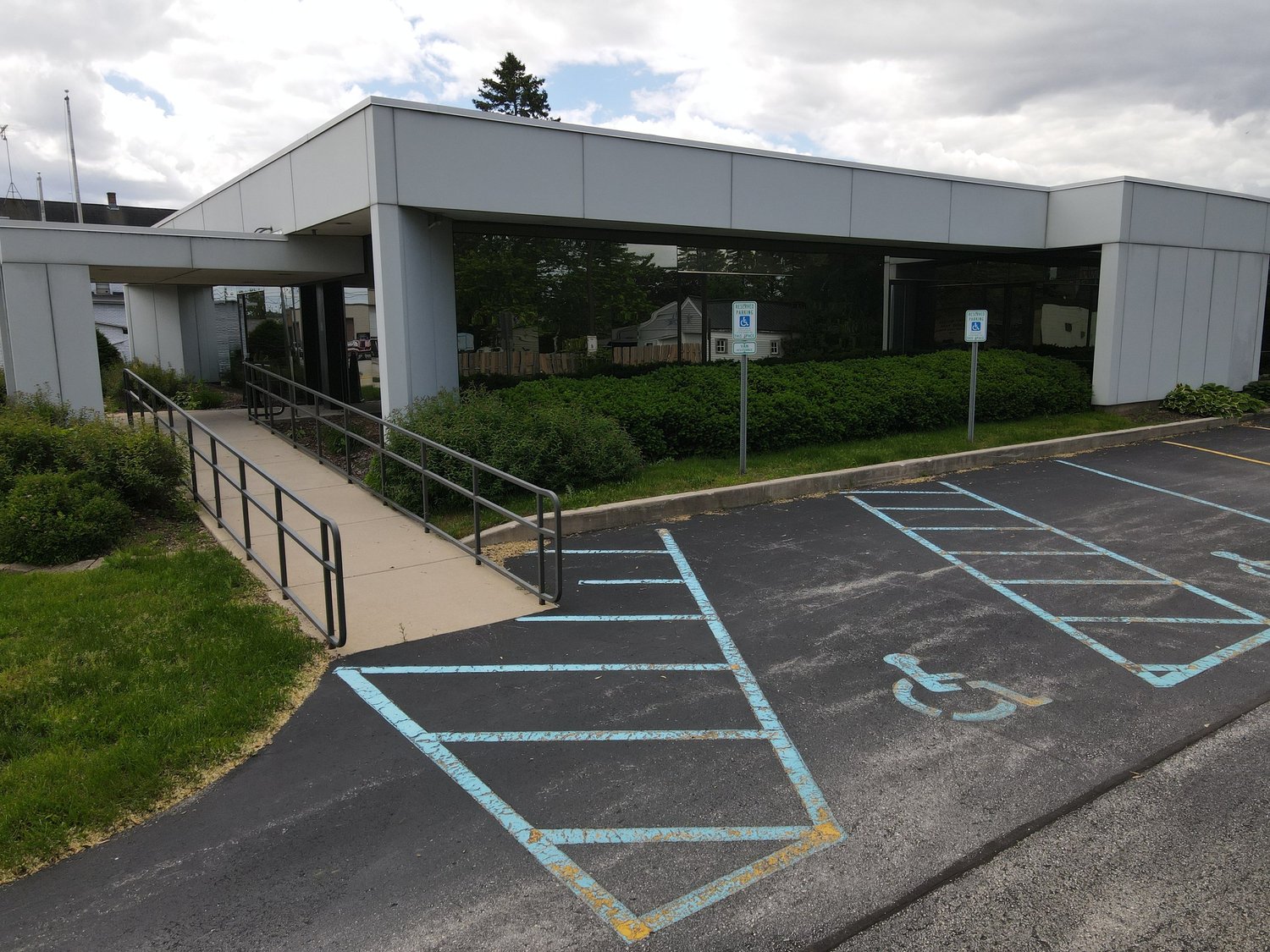 Random Lake Office — NAI Pfefferle | Commercial Real Estate | Sheboygan ...