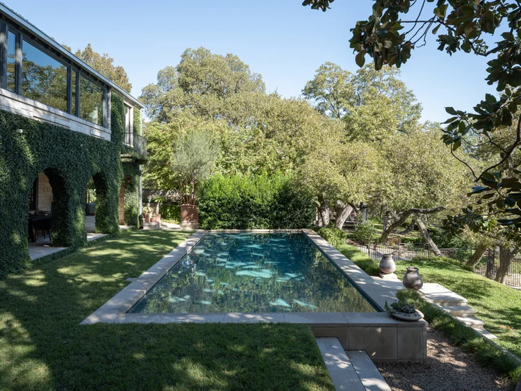 Modern Pools | Custom Pool Builders in Austin, TX