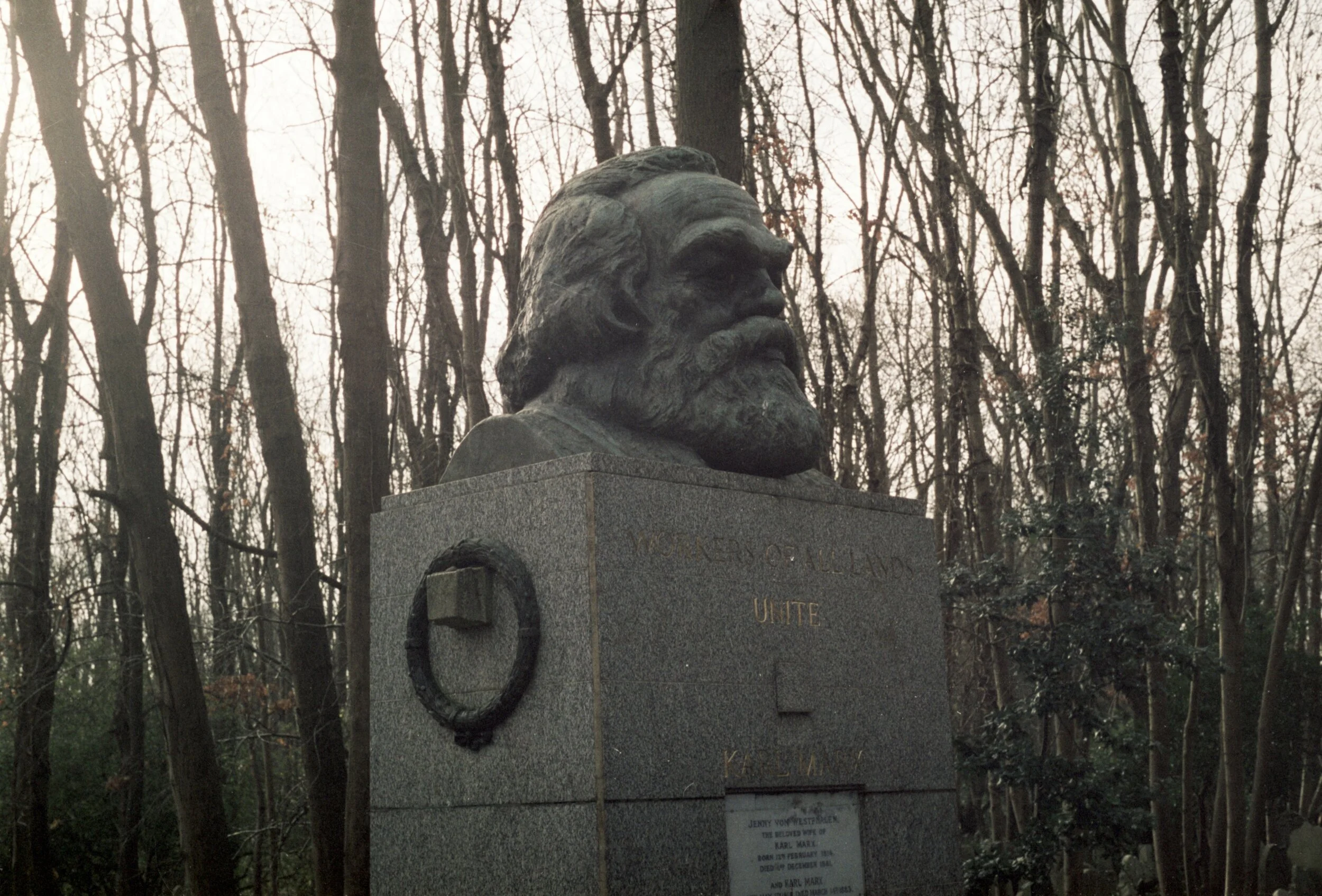 Karl Marx's head — Dan Dodman History