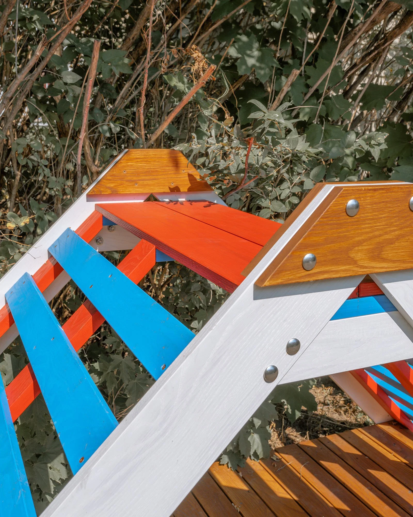 Concept 12 — Bois Public