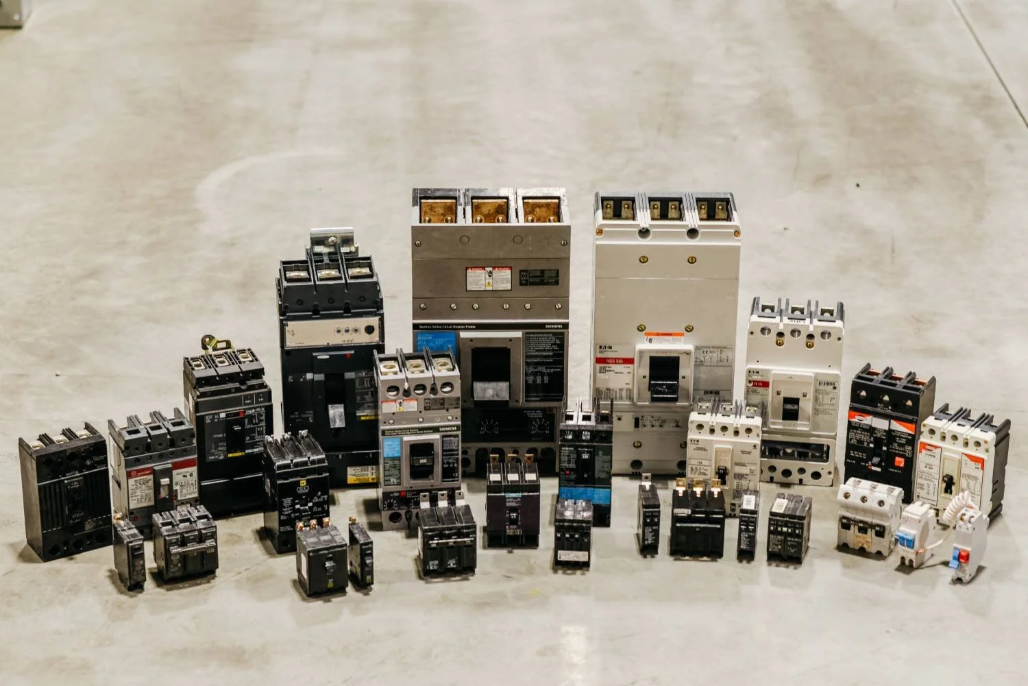 Breakers — Canadian Industrial Electrical Supply