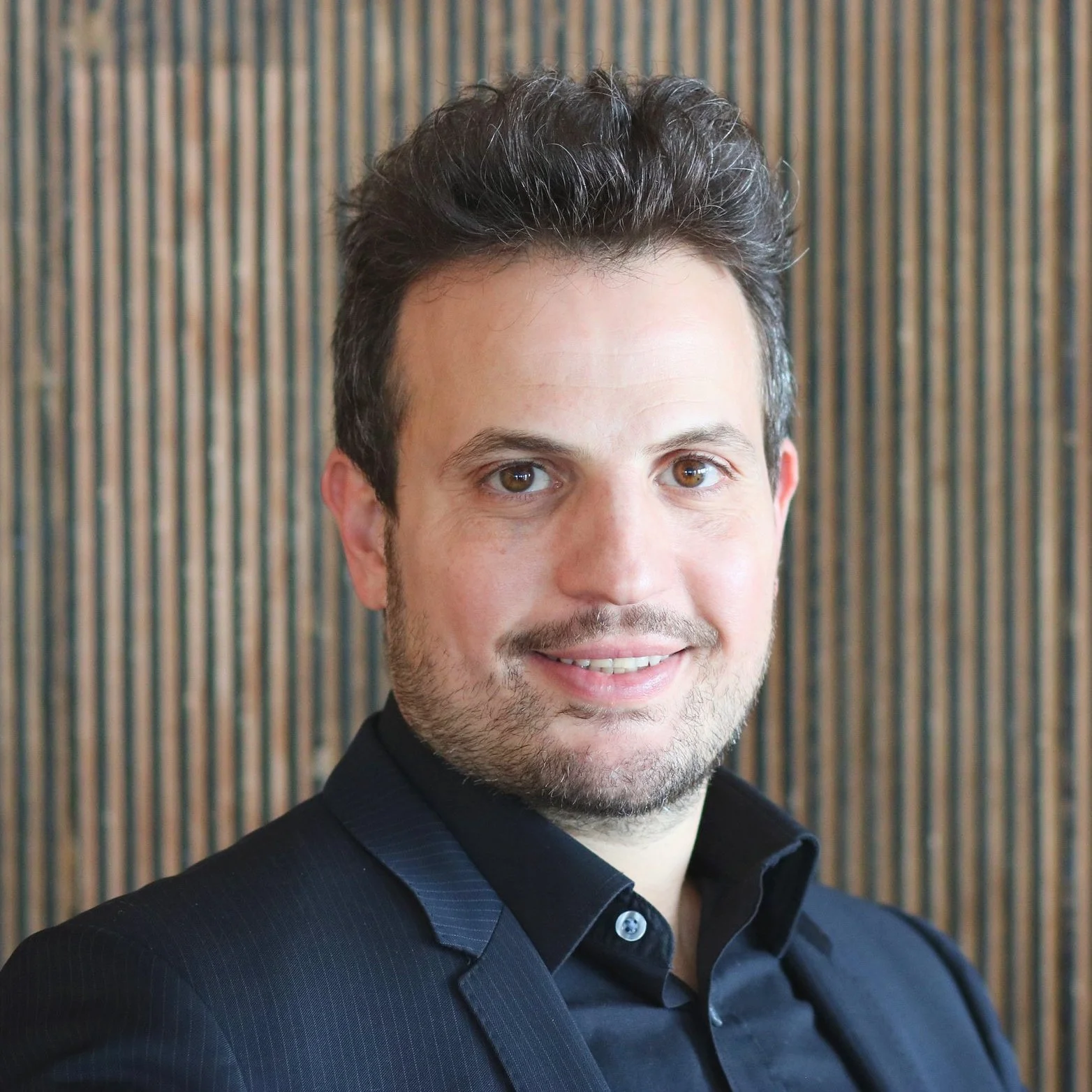 Expert Serving Team Cellar Dog