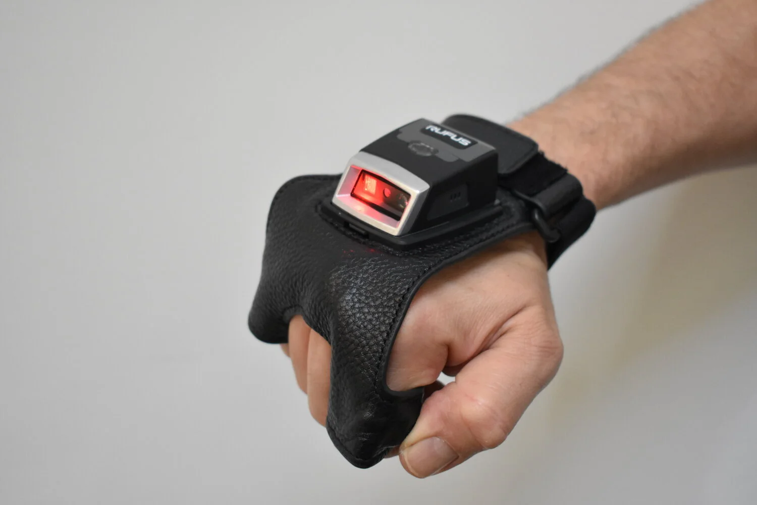 Ring Scanner or Glove Scanner: A Guide to Wearable Scanning Devices for ...