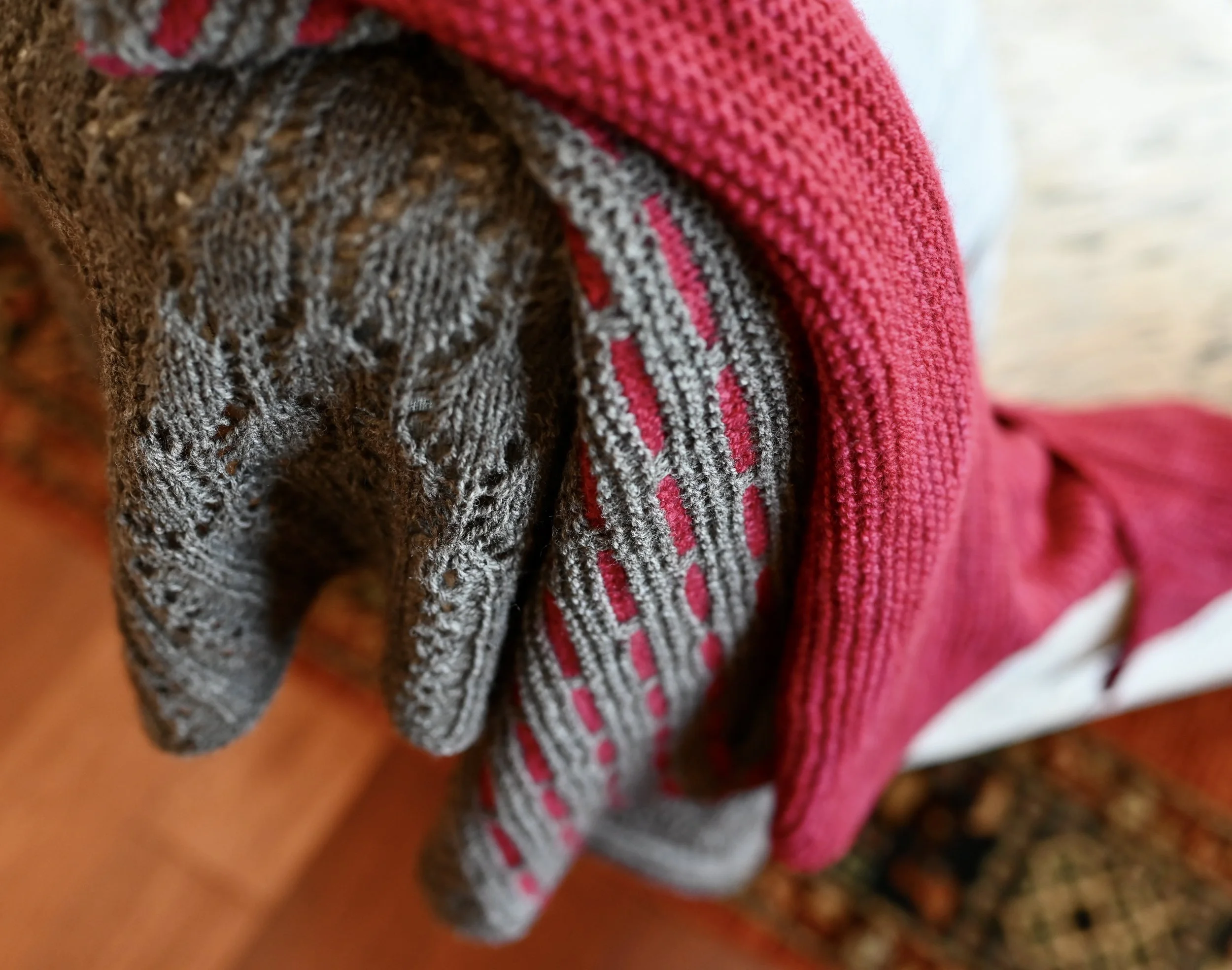 How to work a tuck stitch with T2 — FGDesignsKnits