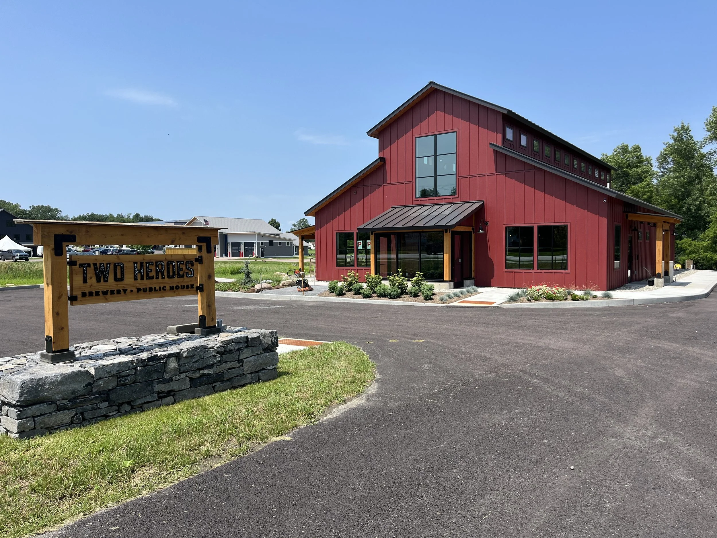 Two Heroes Brewery ‧ Public House