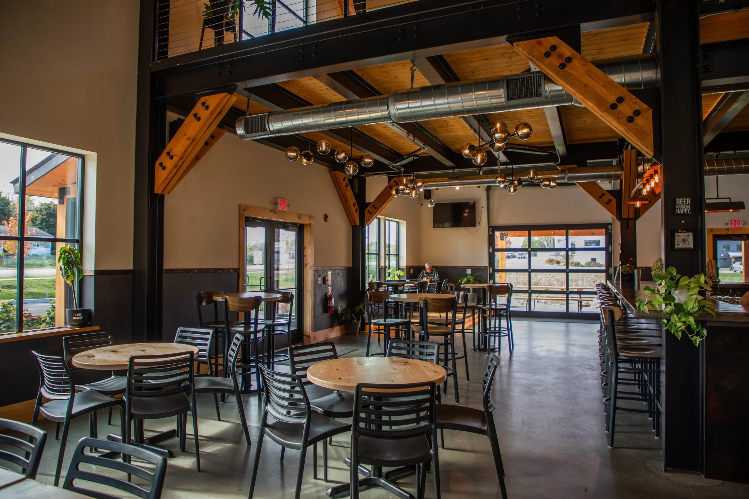 Two Heroes Brewery ‧ Public House
