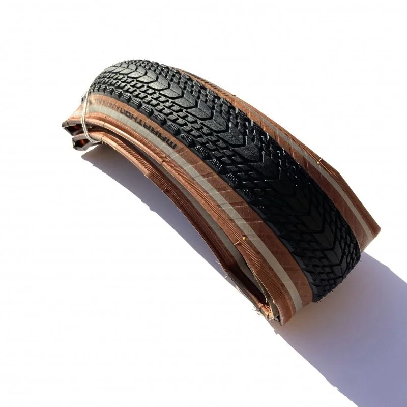 Brompton Schwalbe's Marathon Almotion folding tire with "ADDIX" compound