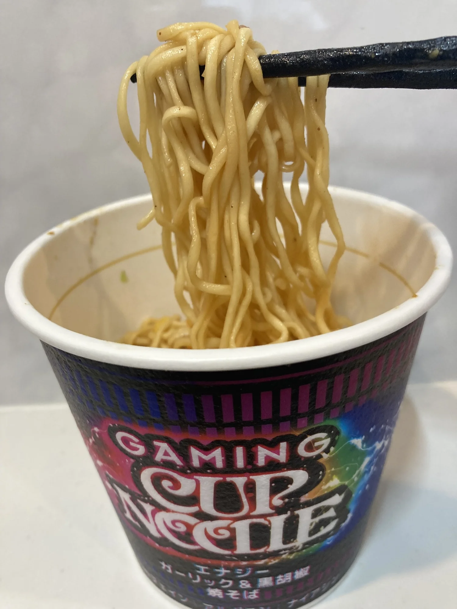 Nissin Gaming Cup Noodle Energy Garlic & Black Pepper Yakisoba / 日清 ...