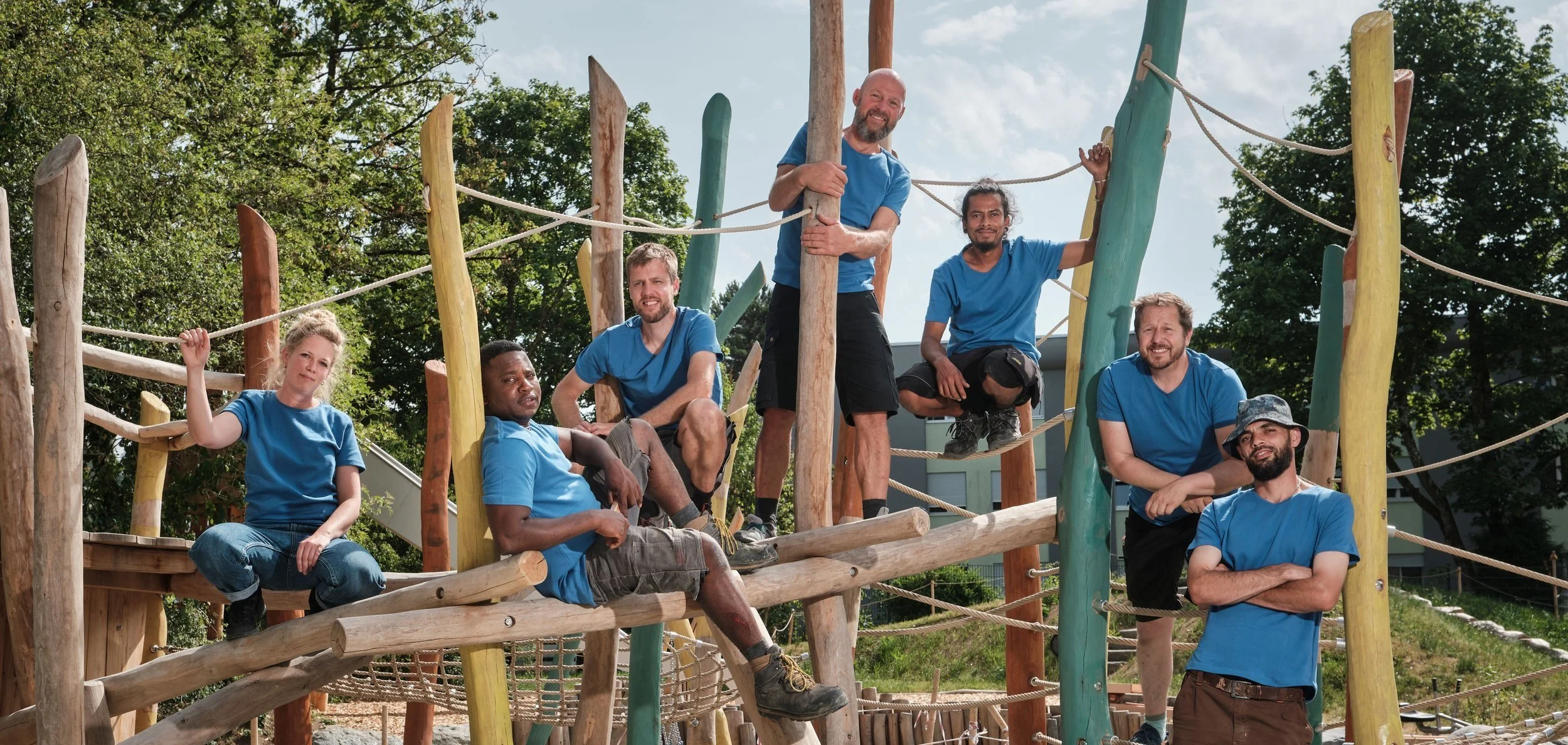 über uns — Krummholz