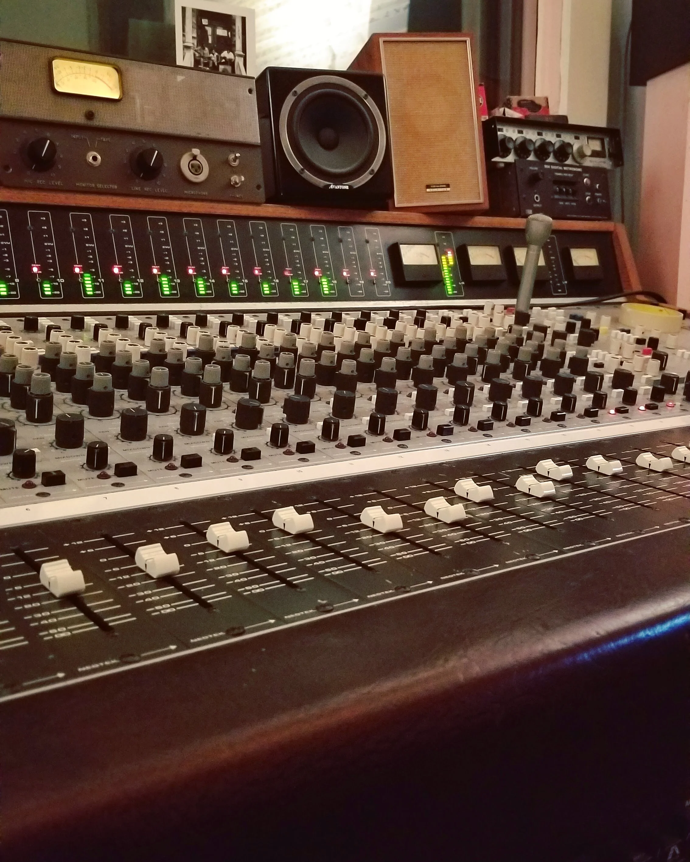 Neotek Series II console — The Soul Shop